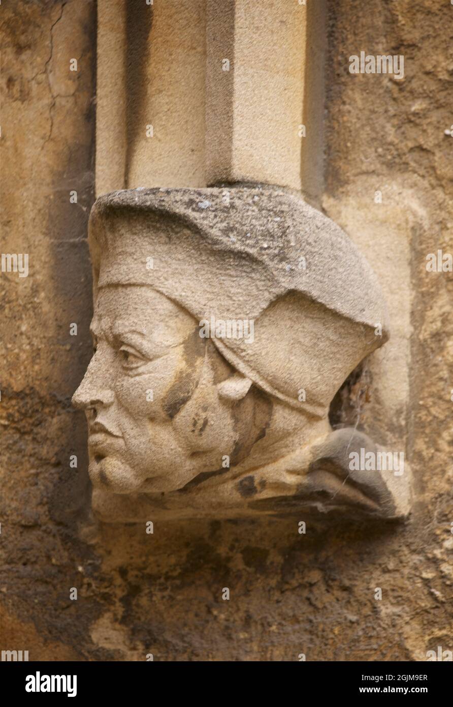 Stone carved busts on the exterior of the Bodleian Library quad ...