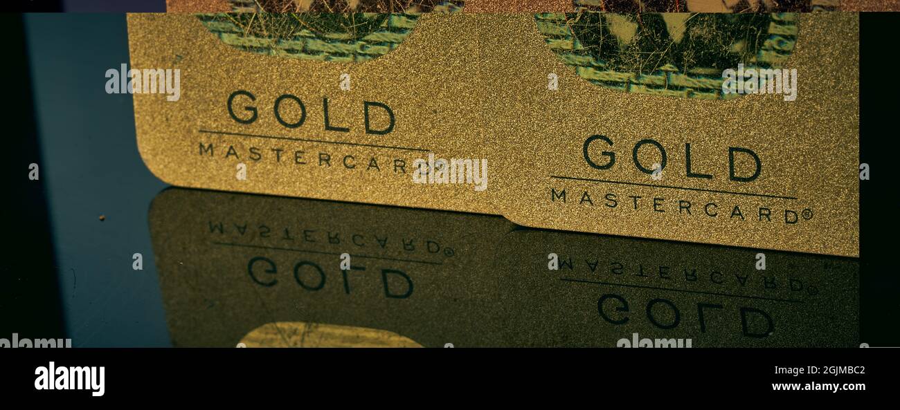 Gold mastercard hi-res stock photography and images - Alamy