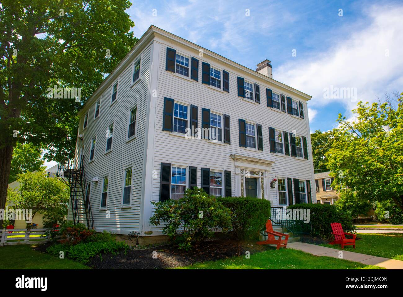 Knight House at 62 Front Street in historic town center of Exeter, New ...
