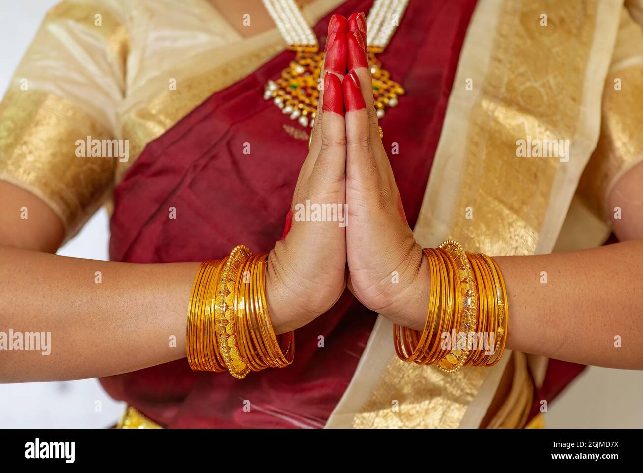 Classical indian bharatanatyam dance hi-res stock photography and ...