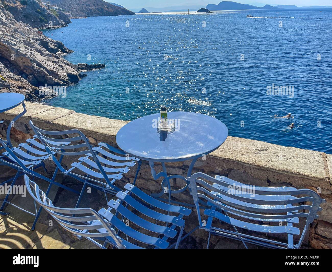 Hydra restaurants hi-res stock photography and images - Alamy