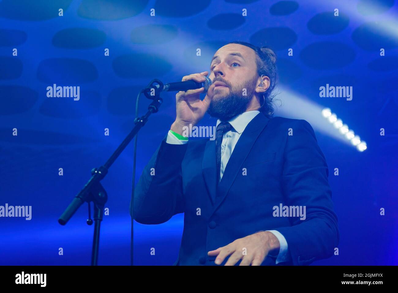 Winchester, UK. 10th Sep, 2021. Vocalist, Jonathan Scratchley performs ...
