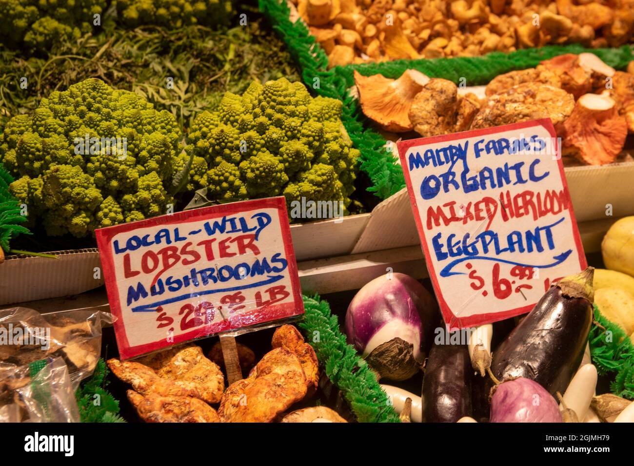 Pikes Place Market is a famous farmers market in downtown Seattle ...