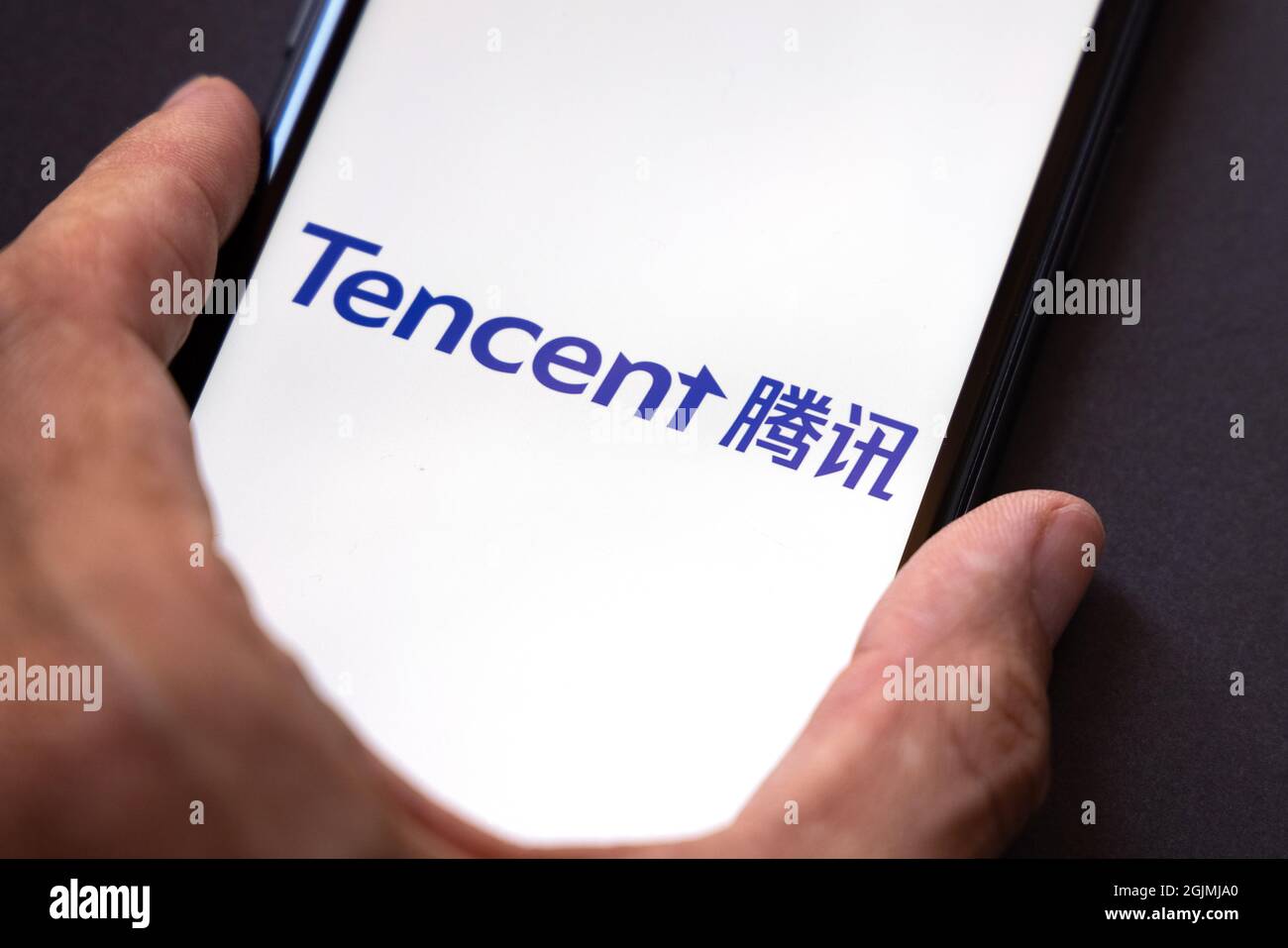 Tencent logo hi-res stock photography and images - Alamy