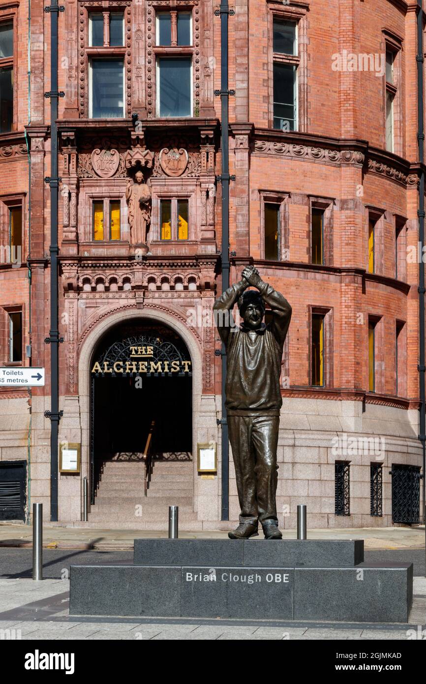 The Brian Clough statue Nottingham Stock Photo - Alamy