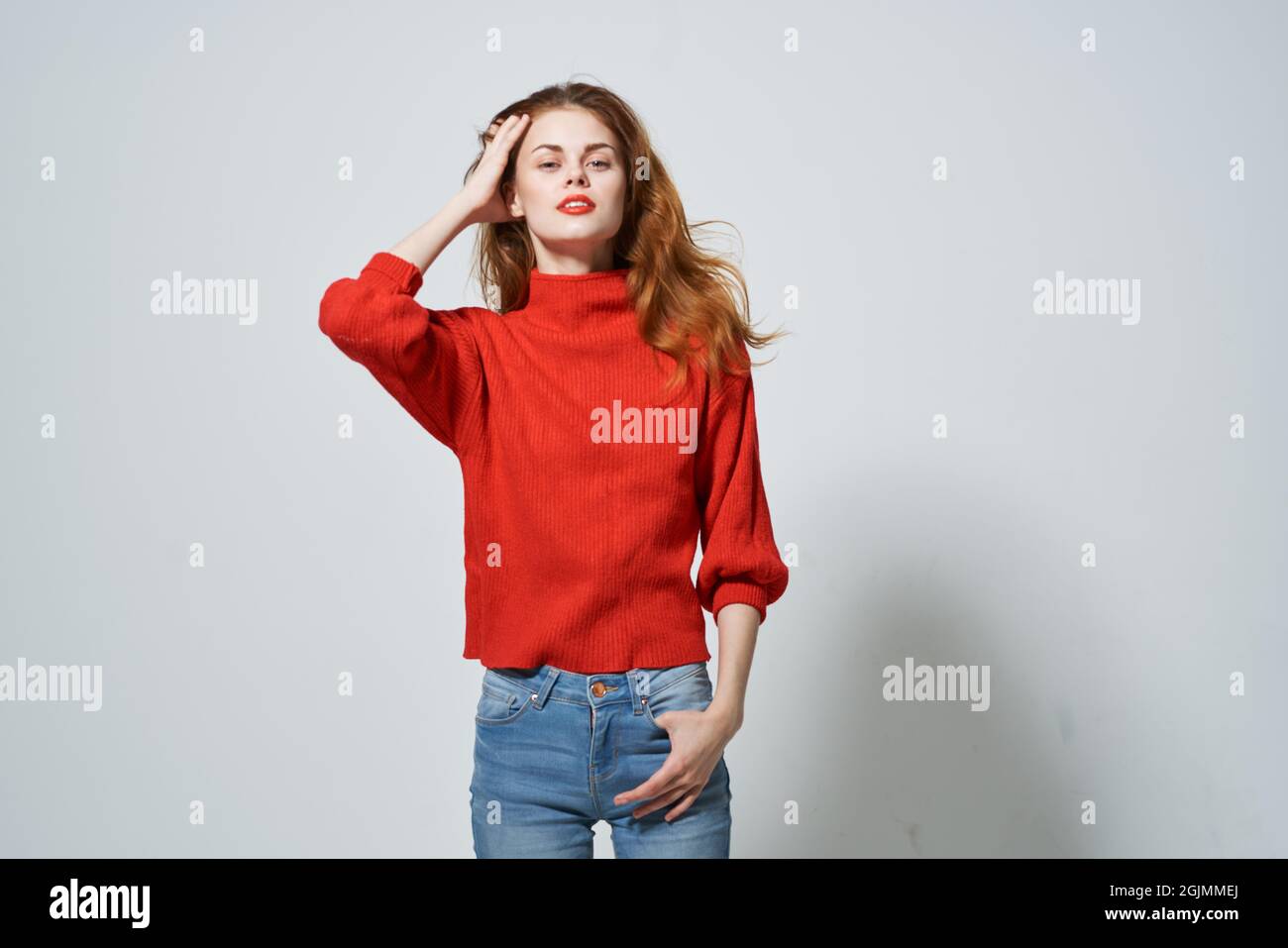fashionable woman modern style sunglasses Studio Stock Photo - Alamy