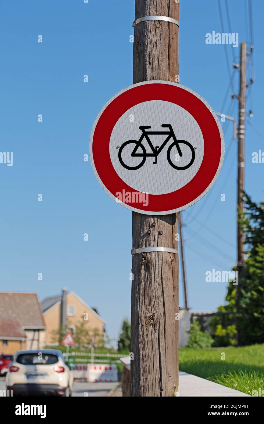 Passage prohibited sign hi-res stock photography and images - Alamy