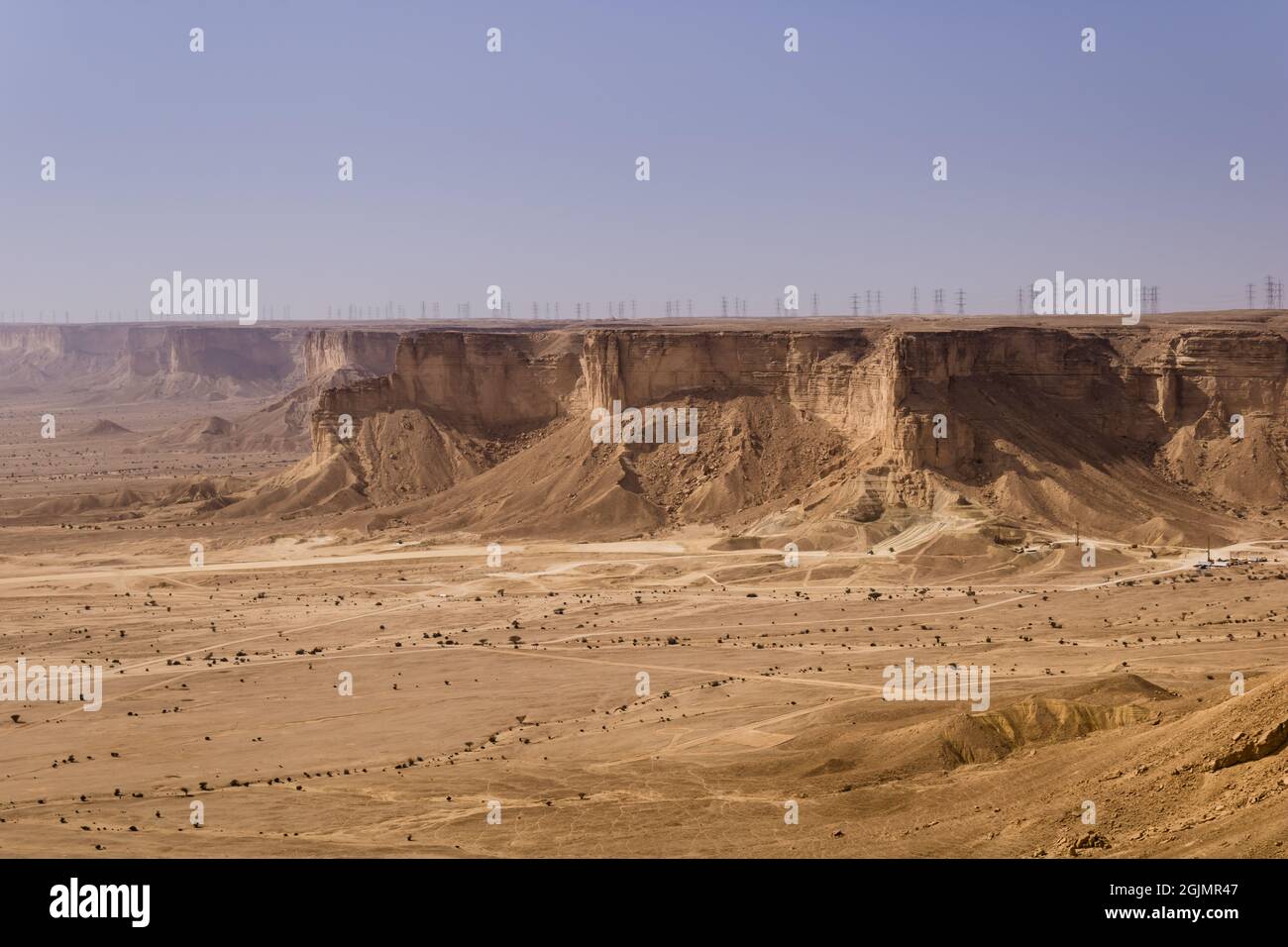 The Jabal Tuwaiq escarpment in Dhurma near Riyadh, Saudi Arabia Stock ...