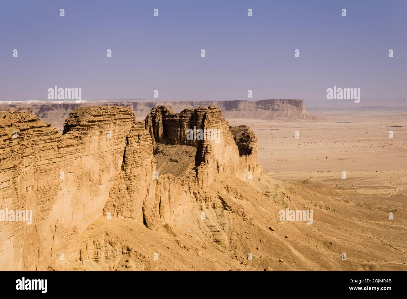 Saudi arabia desert hi-res stock photography and images - Alamy
