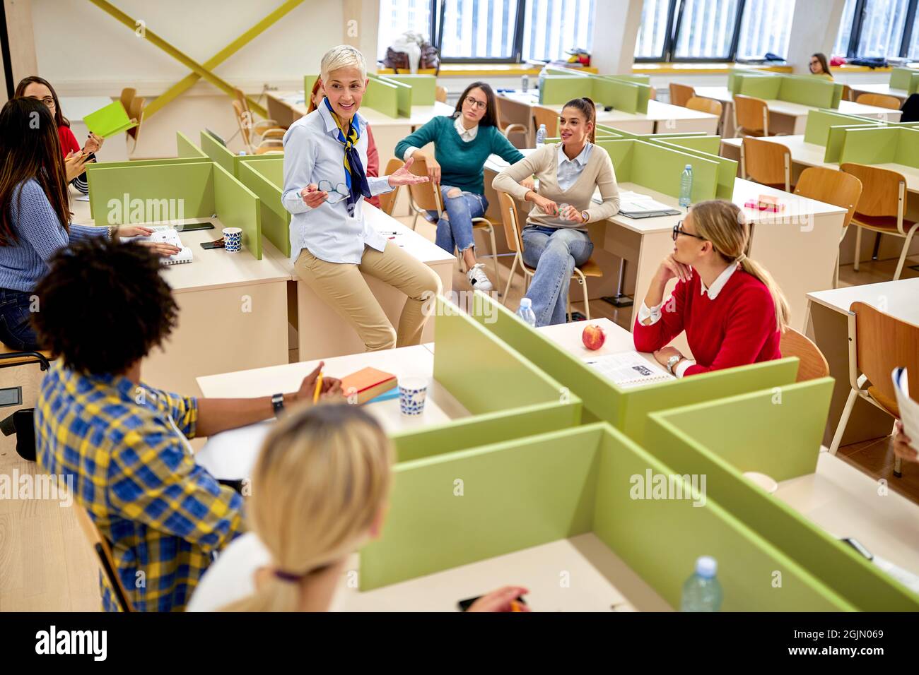 Relaxed classroom hi-res stock photography and images - Alamy