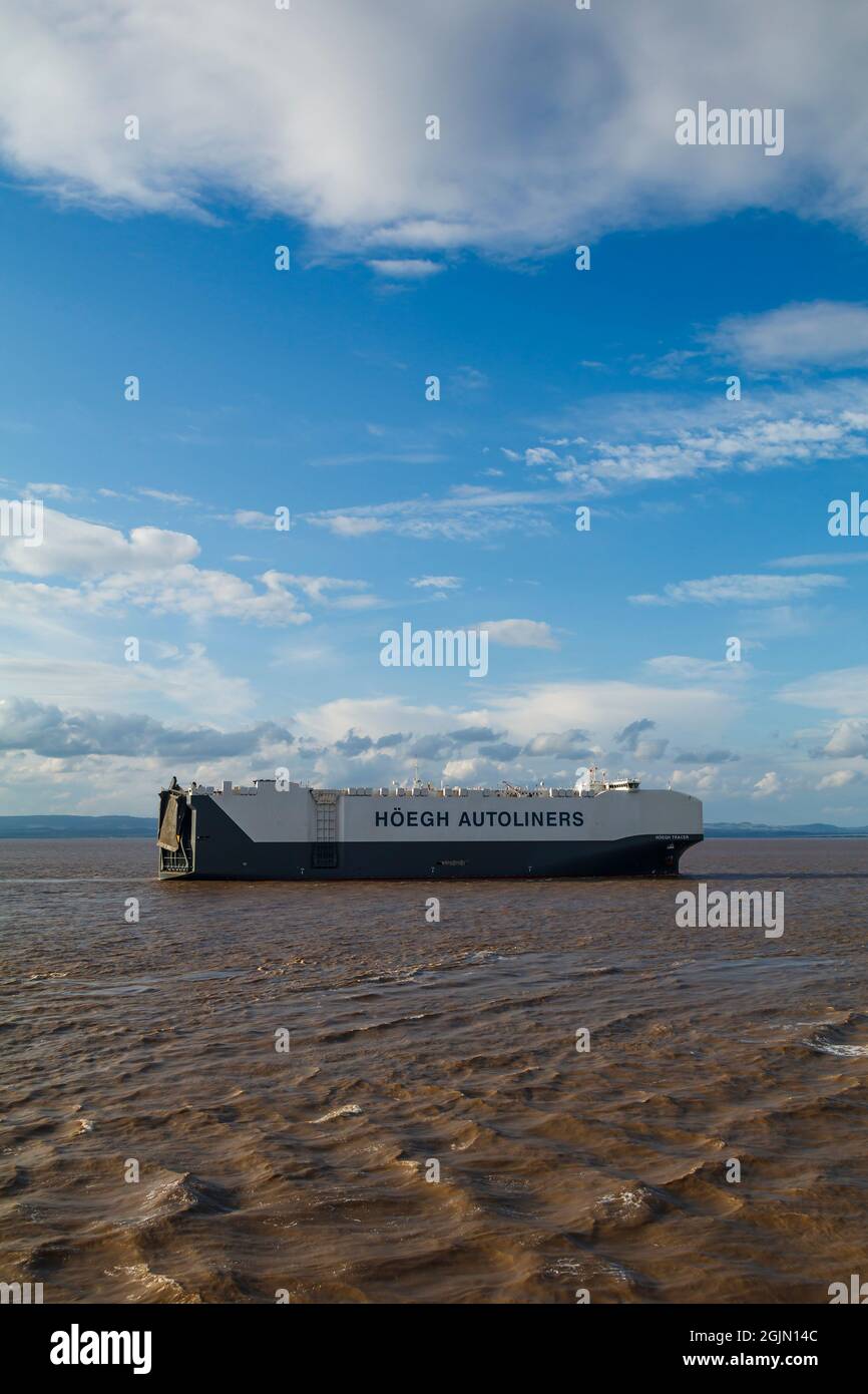 RoRo Hoegh Tracer heading to Royal Portbury docks Stock Photo - Alamy