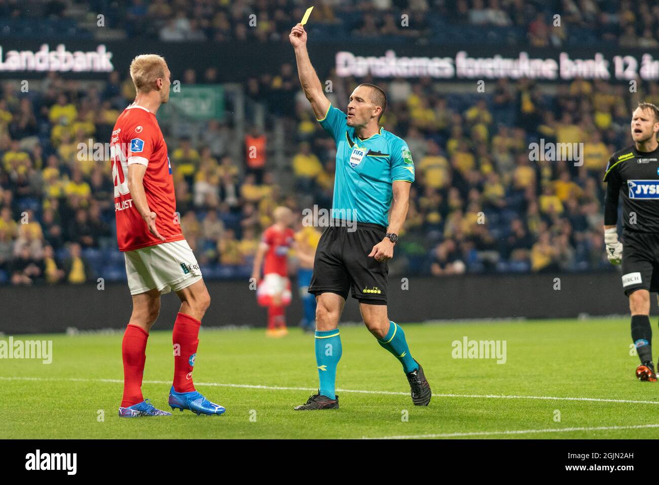 Referee mads kristoffer kristoffersen hi-res stock photography and ...