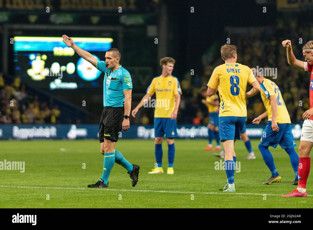Brondby, Denmark. 10th Sep, 2021. Referee Mads-Kristoffer Kristoffersen ...