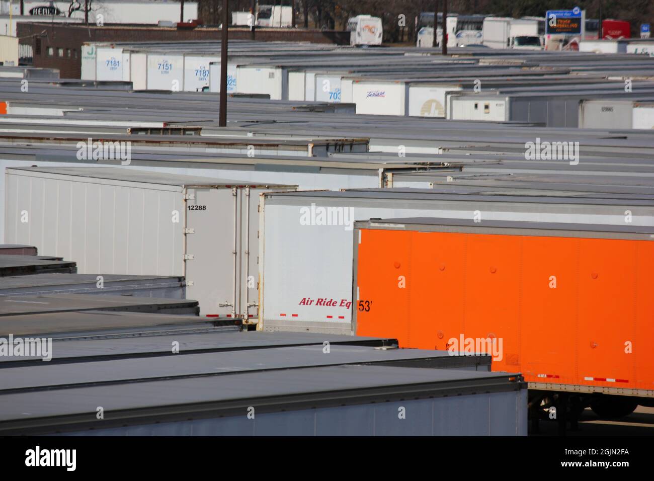 Semis and trailers hi-res stock photography and images - Alamy