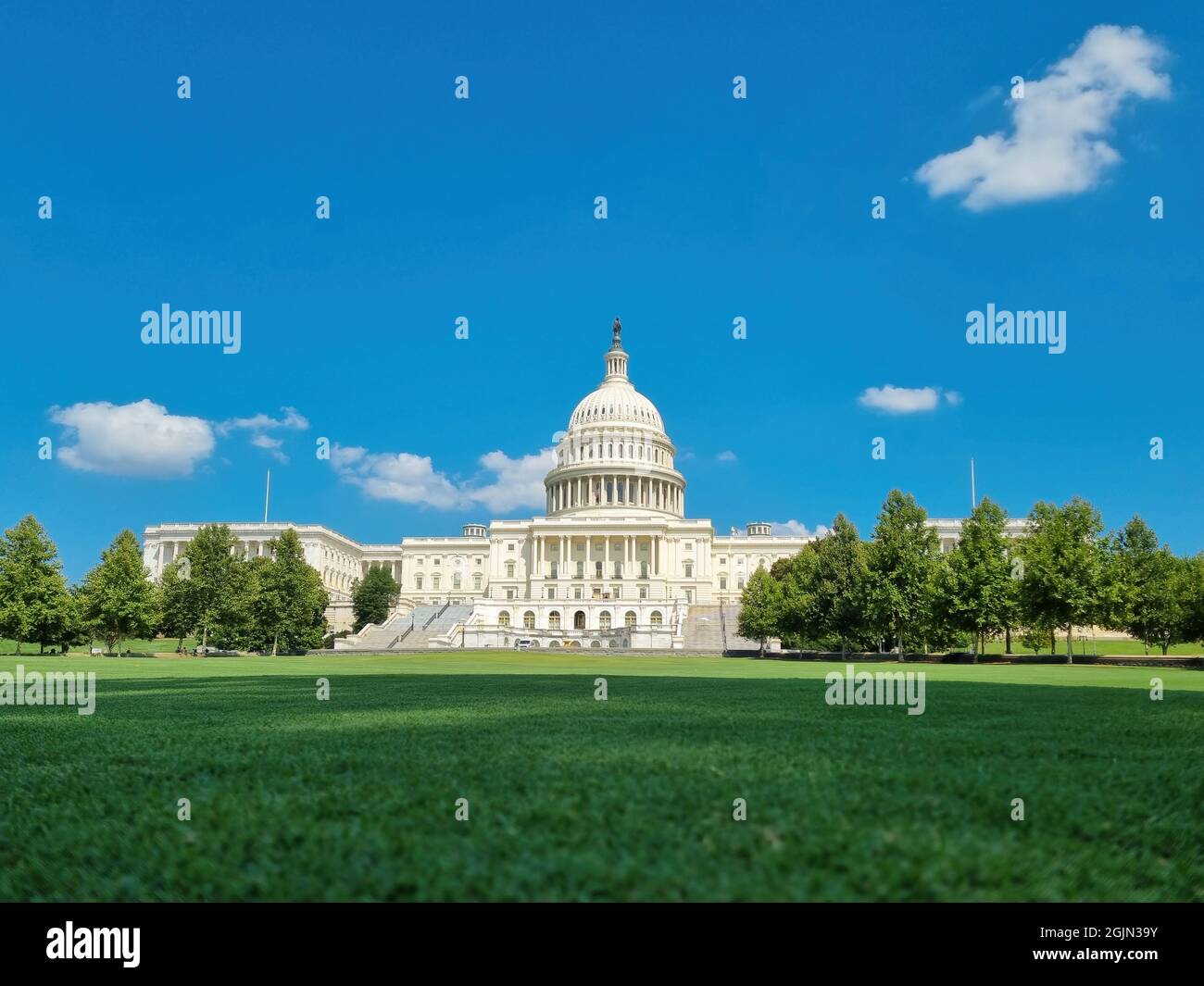 Capitol lawn hi-res stock photography and images - Alamy