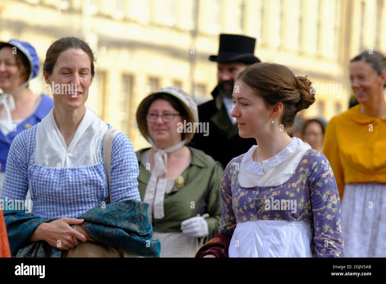Bath, Somerset, UK. 11th Sep, 2021. Jane Austen enthusiasts in Regency ...
