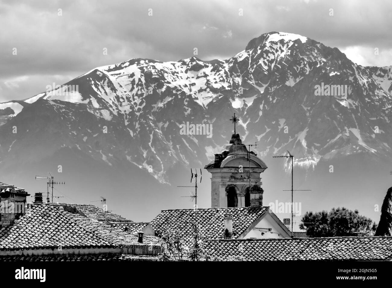 Bell tower of the Chiesa del Santo Spirito, Atri, Italy Stock Photo - Alamy