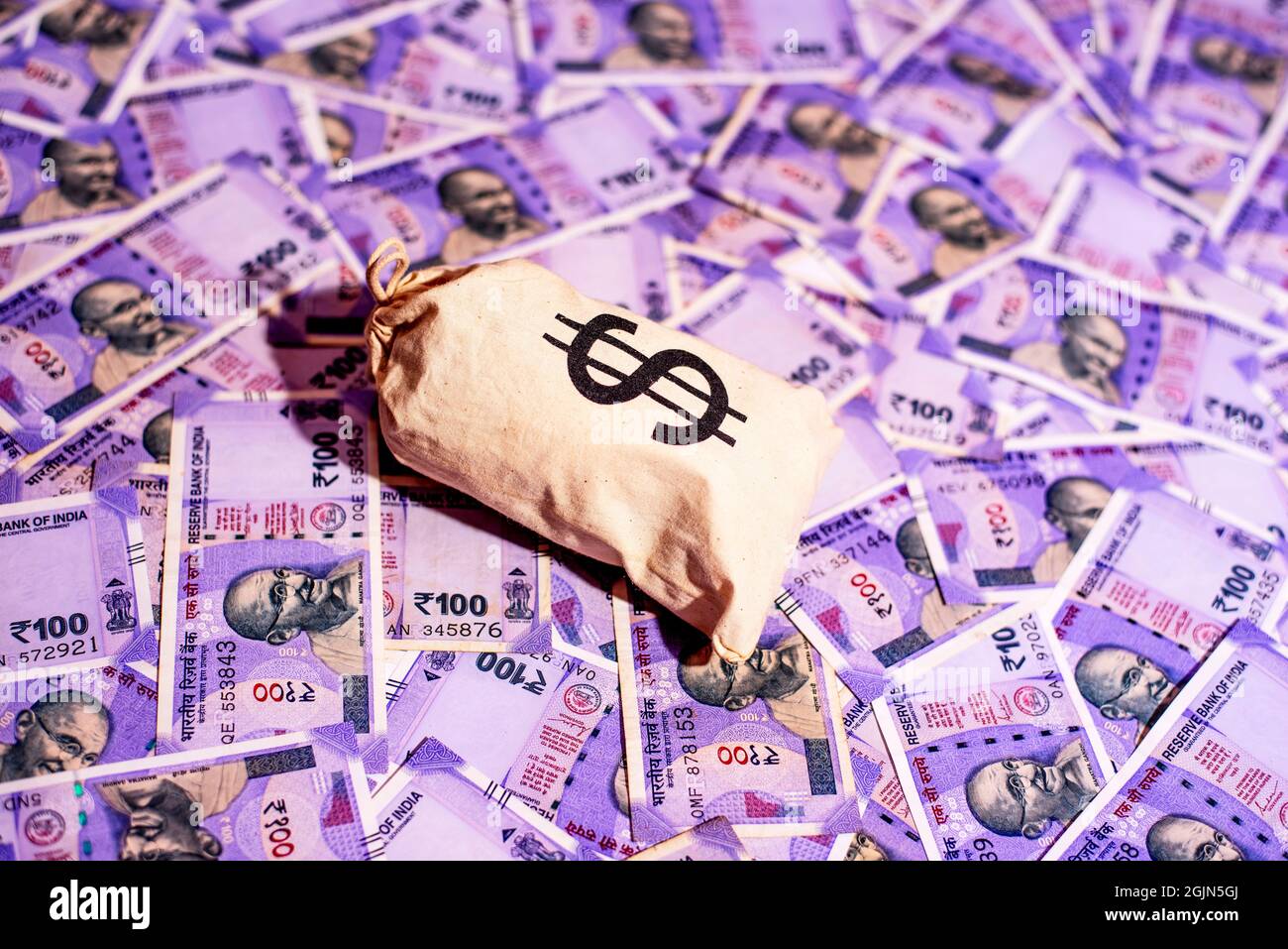 Indian rupee currency note sign hi-res stock photography and images - Alamy