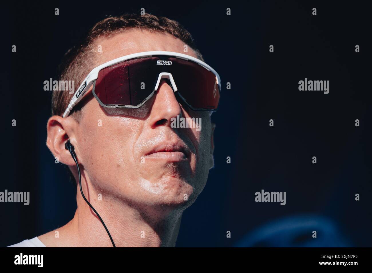 Aj bell tour hi-res stock photography and images - Alamy