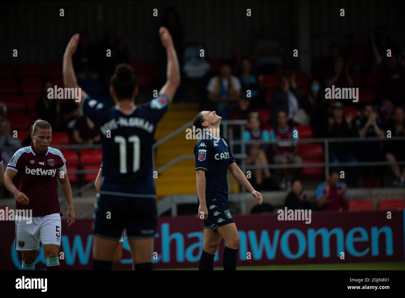 Emily aston hi-res stock photography and images - Alamy