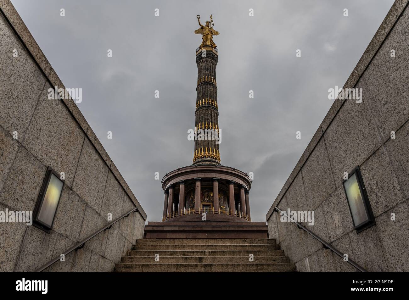 Victory Column in Berlin Tiergarten Stock Photo - Alamy