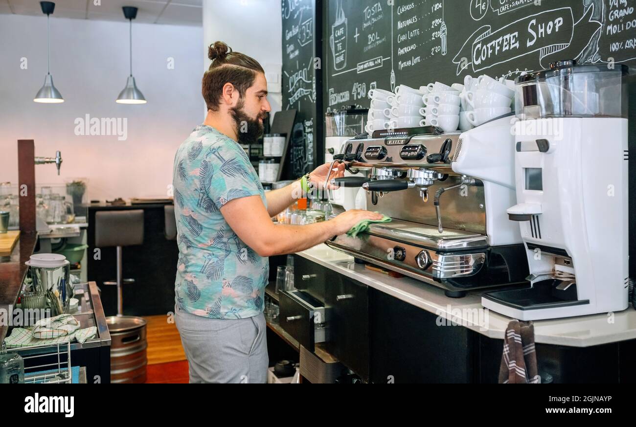 Coffee shop espresso machine milk hi-res stock photography and images ...