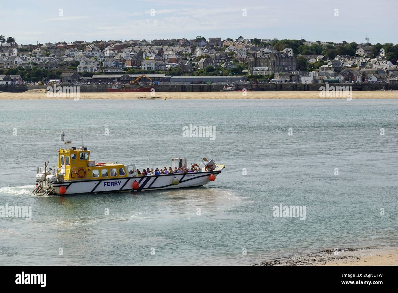 Rock, Cornwall, UK. 11th Sep, 2021. Last summer holidaymakers enjoying ...