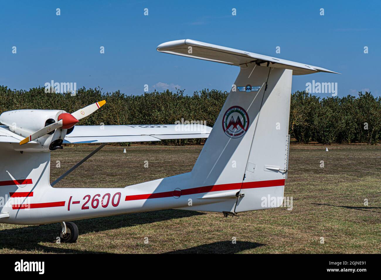 Sky arrow 450 hi-res stock photography and images - Alamy