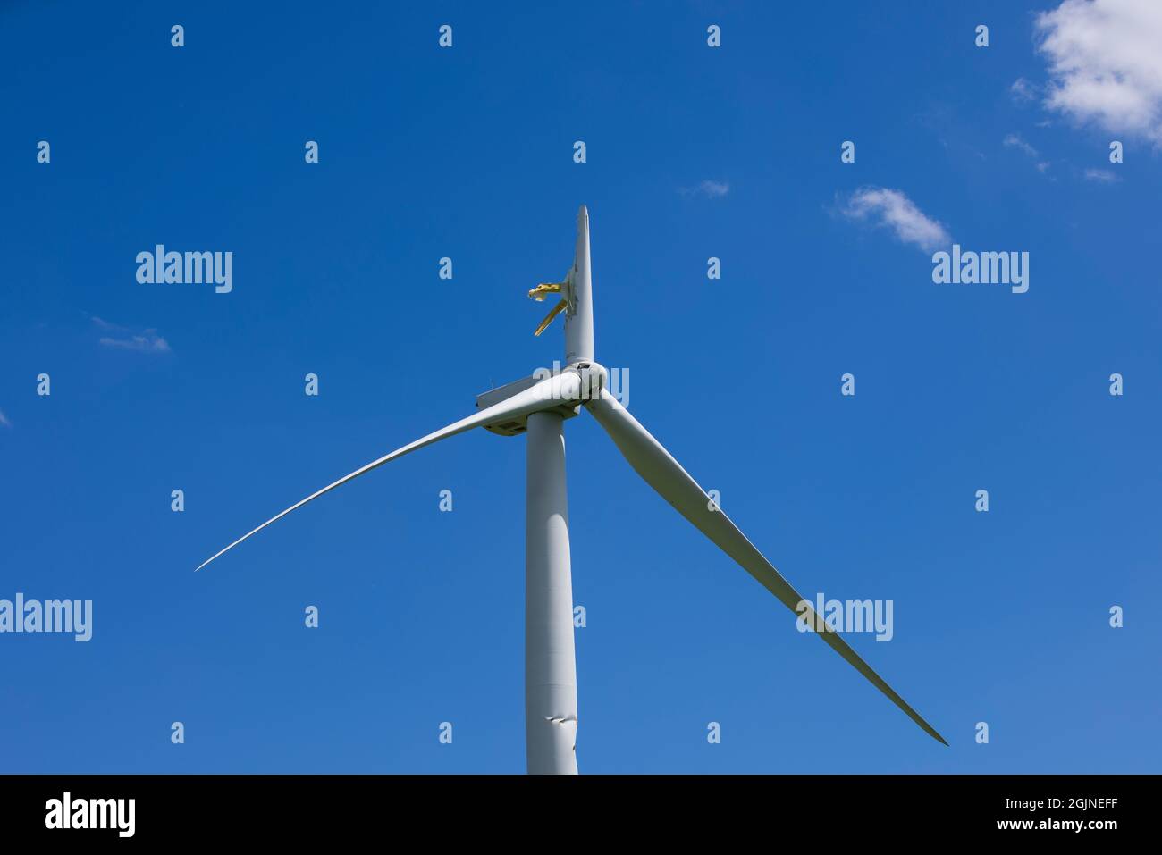 Broken wind turbine at EDF Energy’s Park Spring Wind Farm, near ...