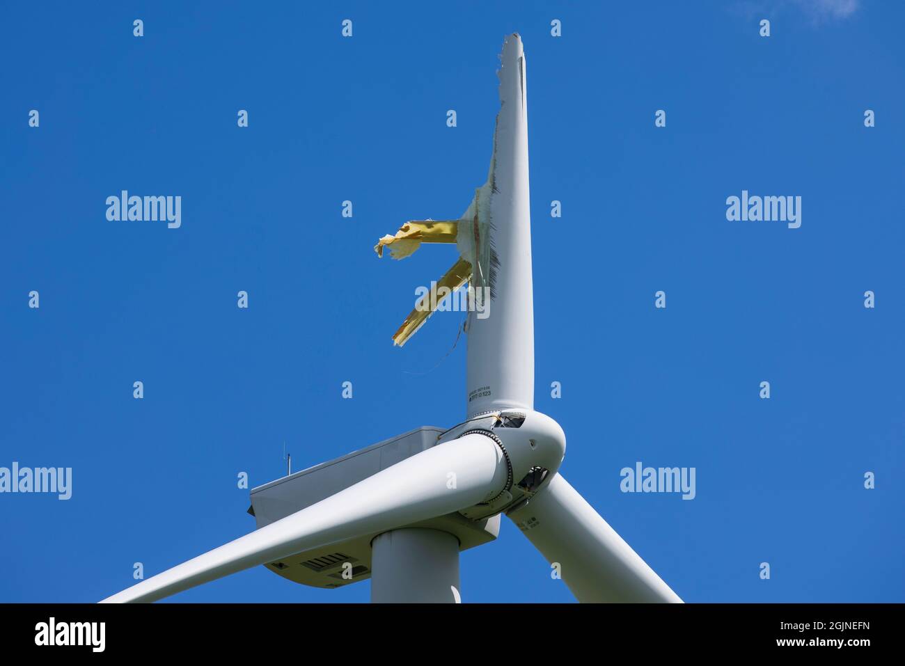 Broken wind turbine at EDF Energy’s Park Spring Wind Farm, near ...