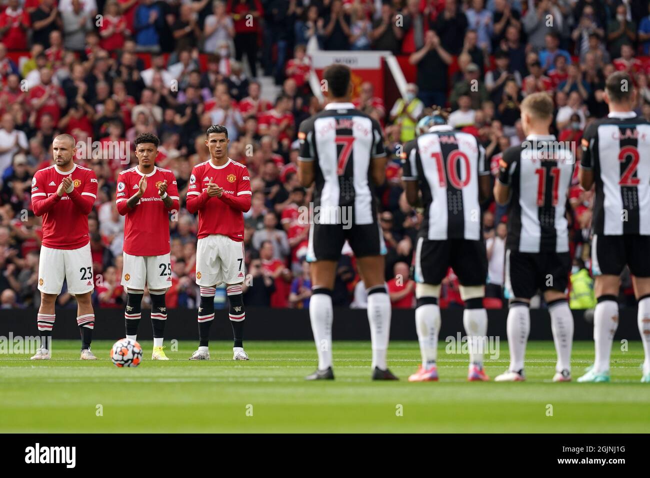 Applause football man utd hi-res stock photography and images - Alamy