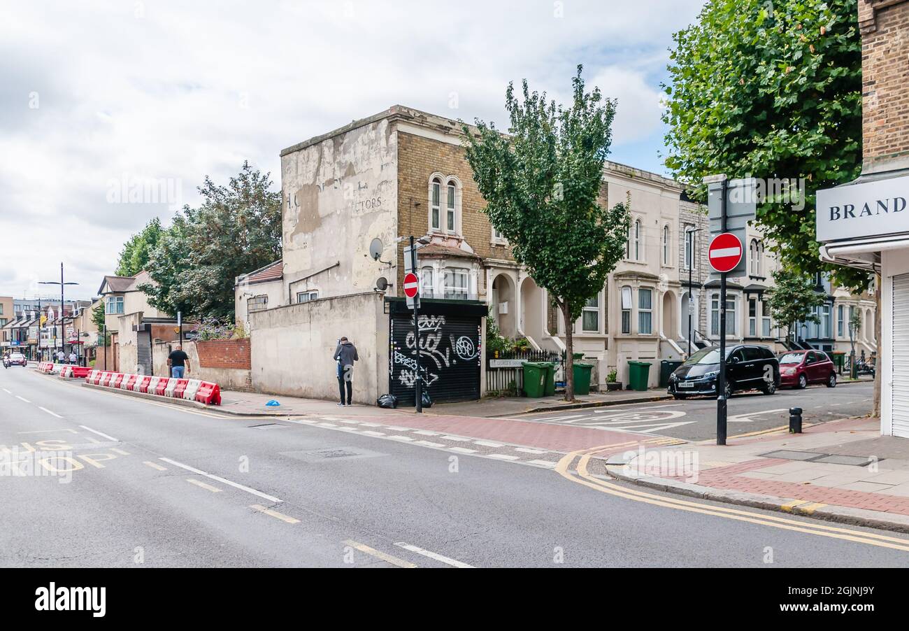 Plans to build eight flats have been given the green light by Newham ...