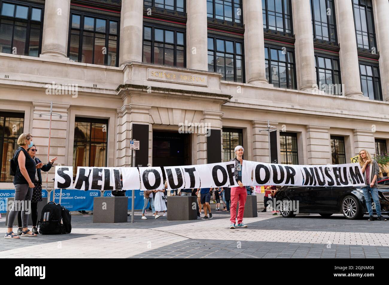 London, UK. 29th Aug, 2021. Extinction Rebellion Scientists outreach ...