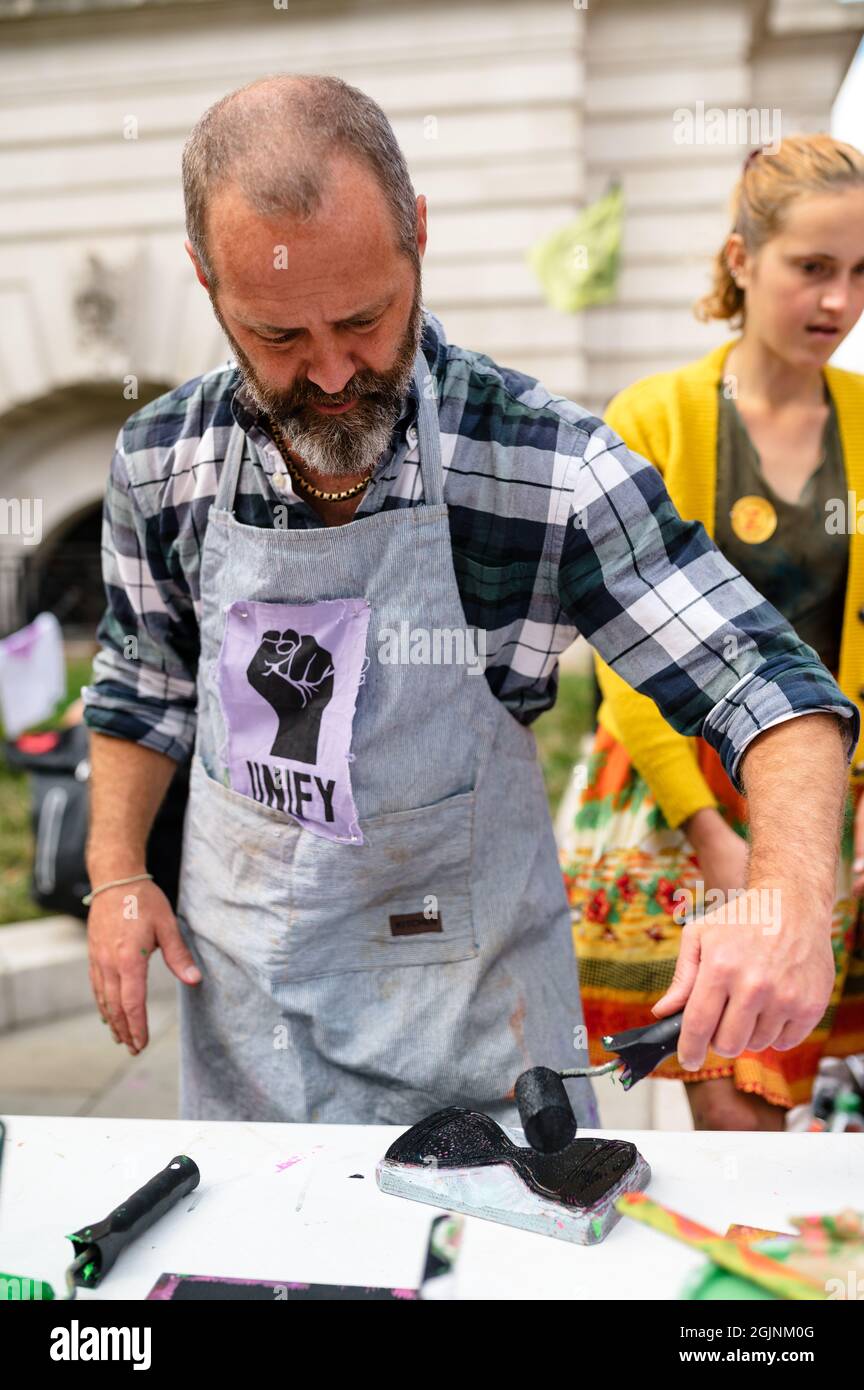 London, UK. 29th Aug, 2021. Extinction Rebellion Scientists outreach ...