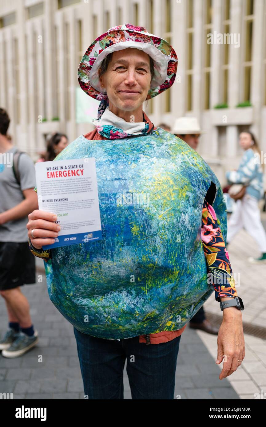 London, UK. 29th Aug, 2021. Extinction Rebellion Scientists outreach ...