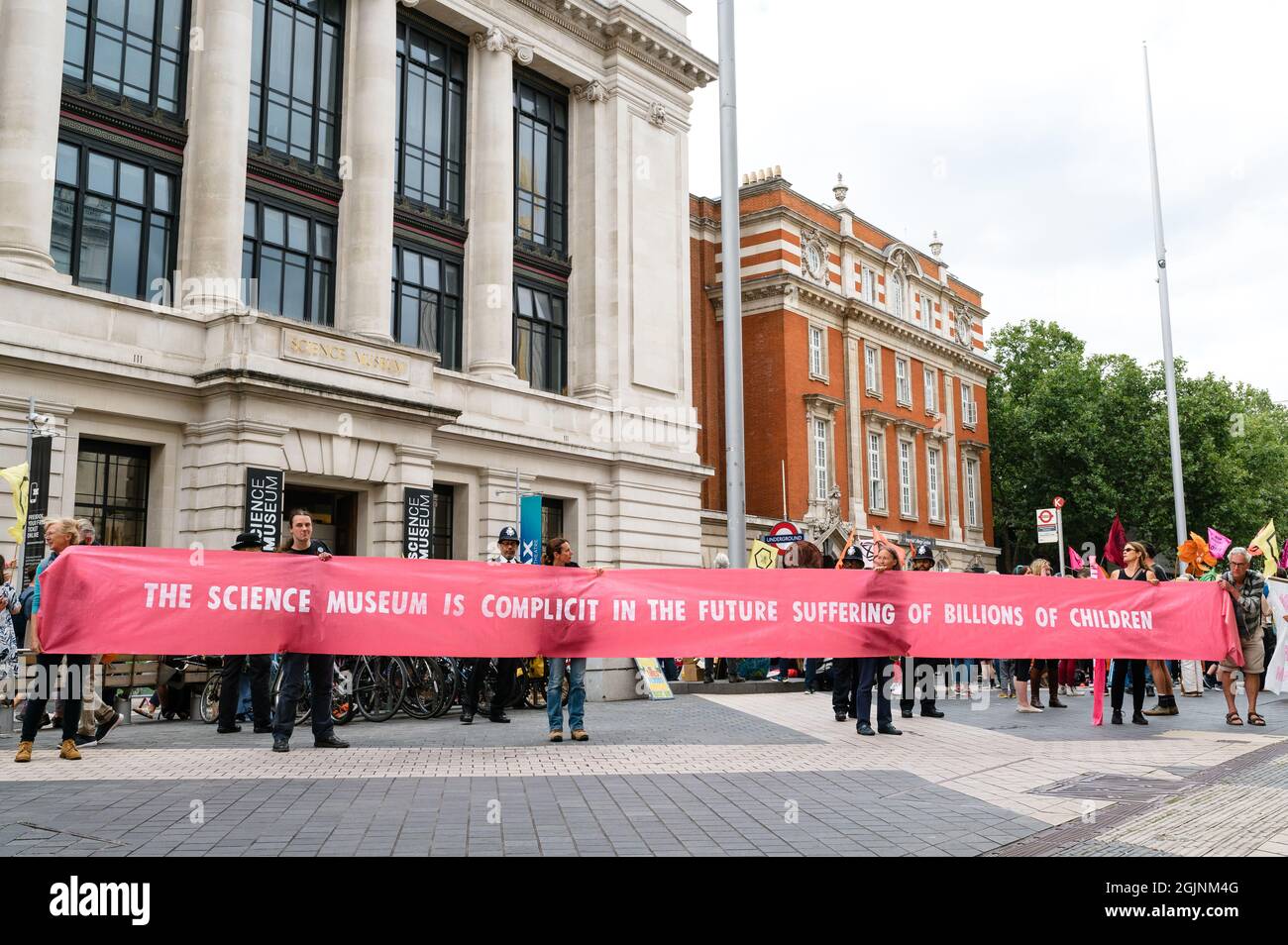 London, UK. 29th Aug, 2021. Extinction Rebellion Scientists outreach ...