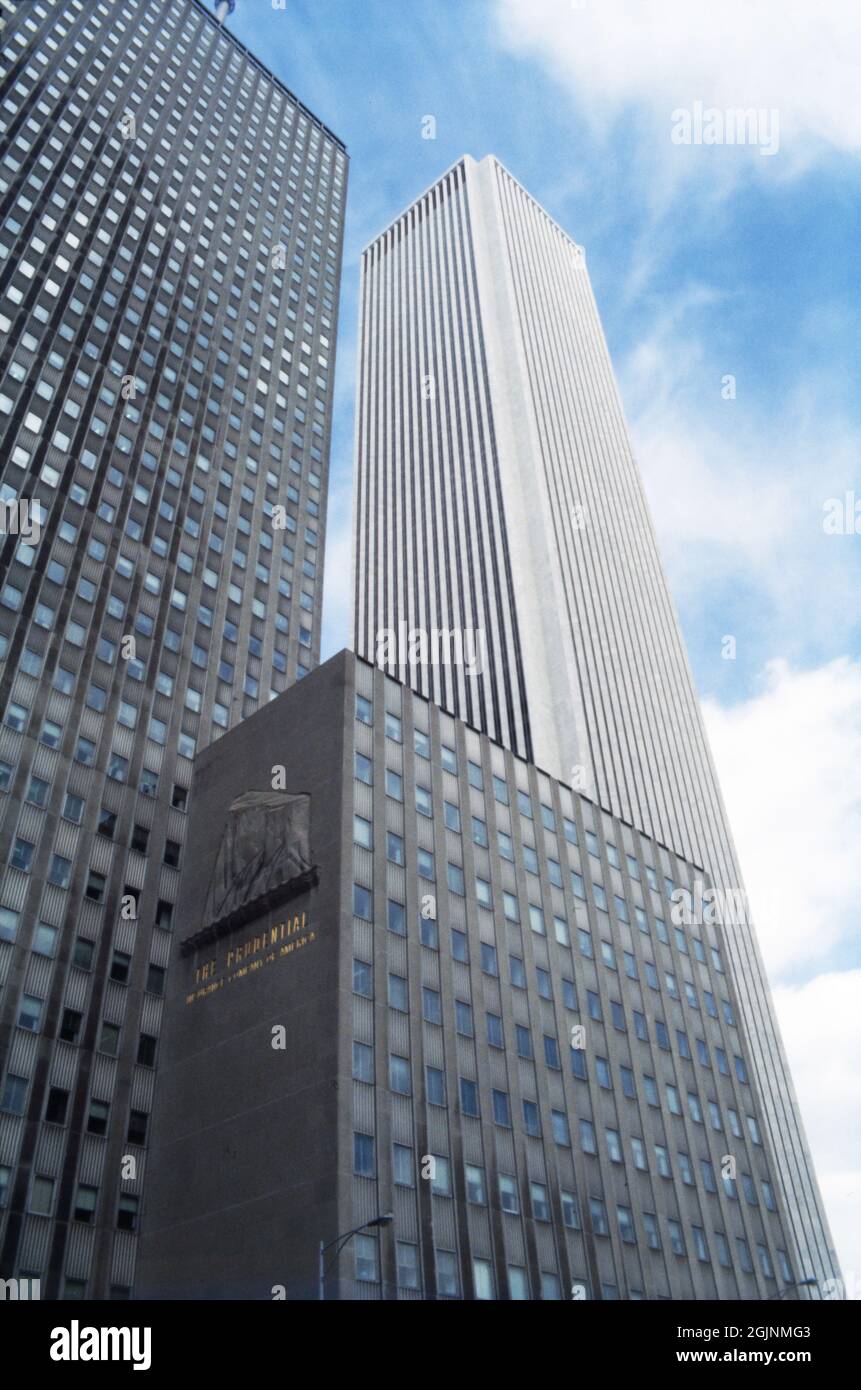 Downtown chicago 1970s hi-res stock photography and images - Alamy