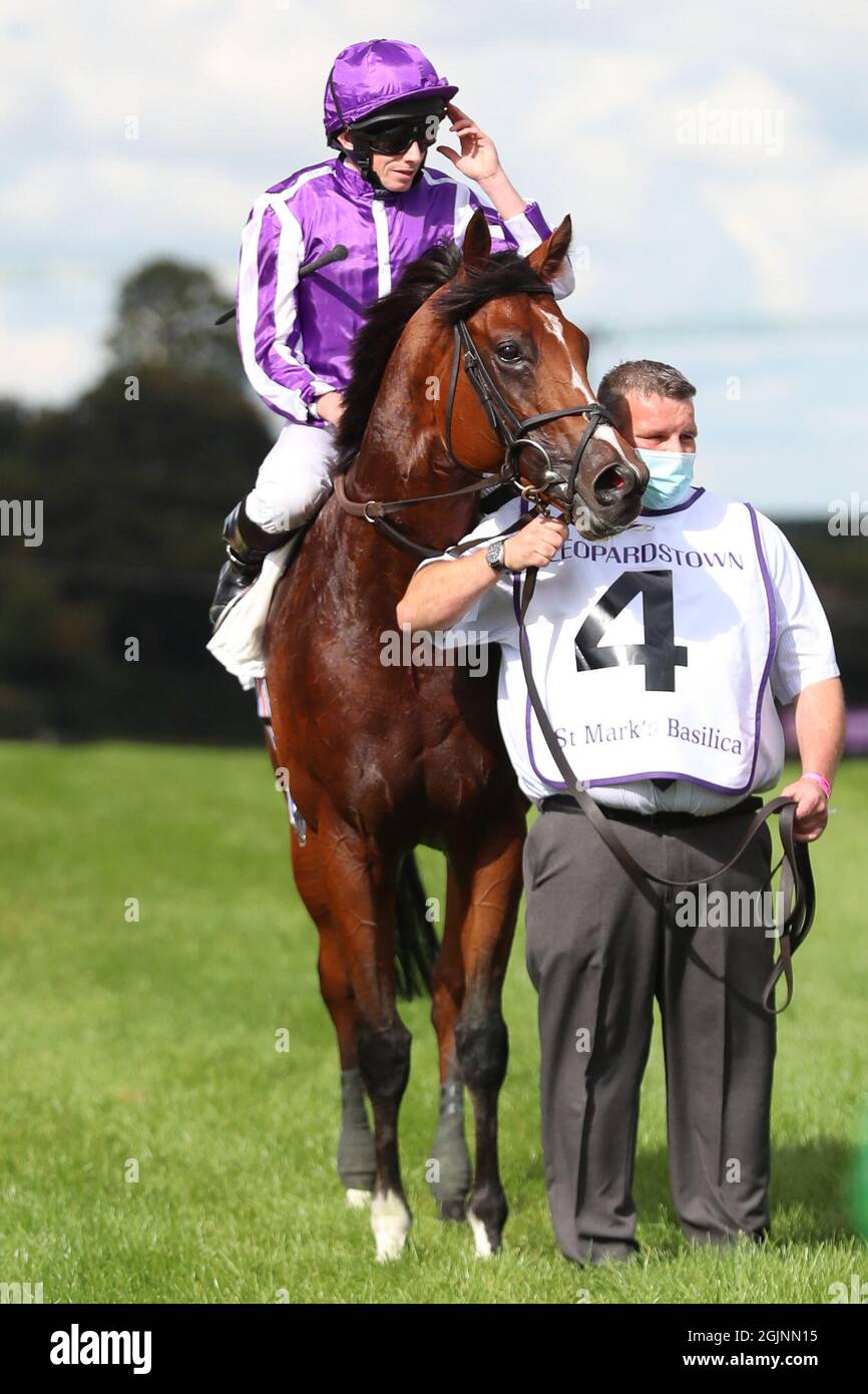 Jockey ryan moore hi-res stock photography and images - Alamy