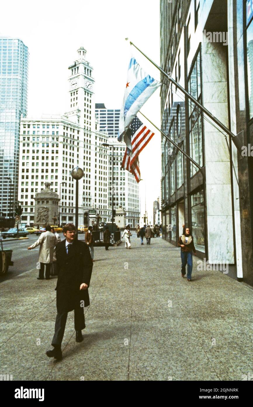 Downtown chicago 1970s hi-res stock photography and images - Alamy