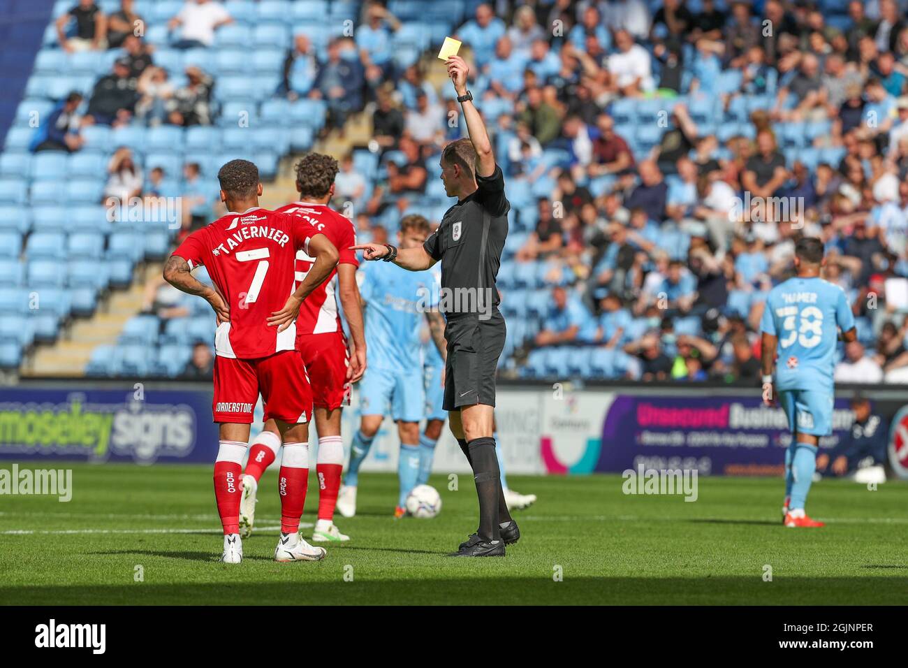 Referee leigh doughty hi-res stock photography and images - Alamy