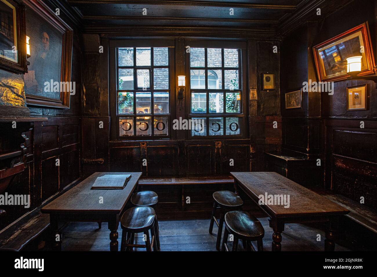 Old Pub Interior High Resolution Stock Photography and Images - Alamy