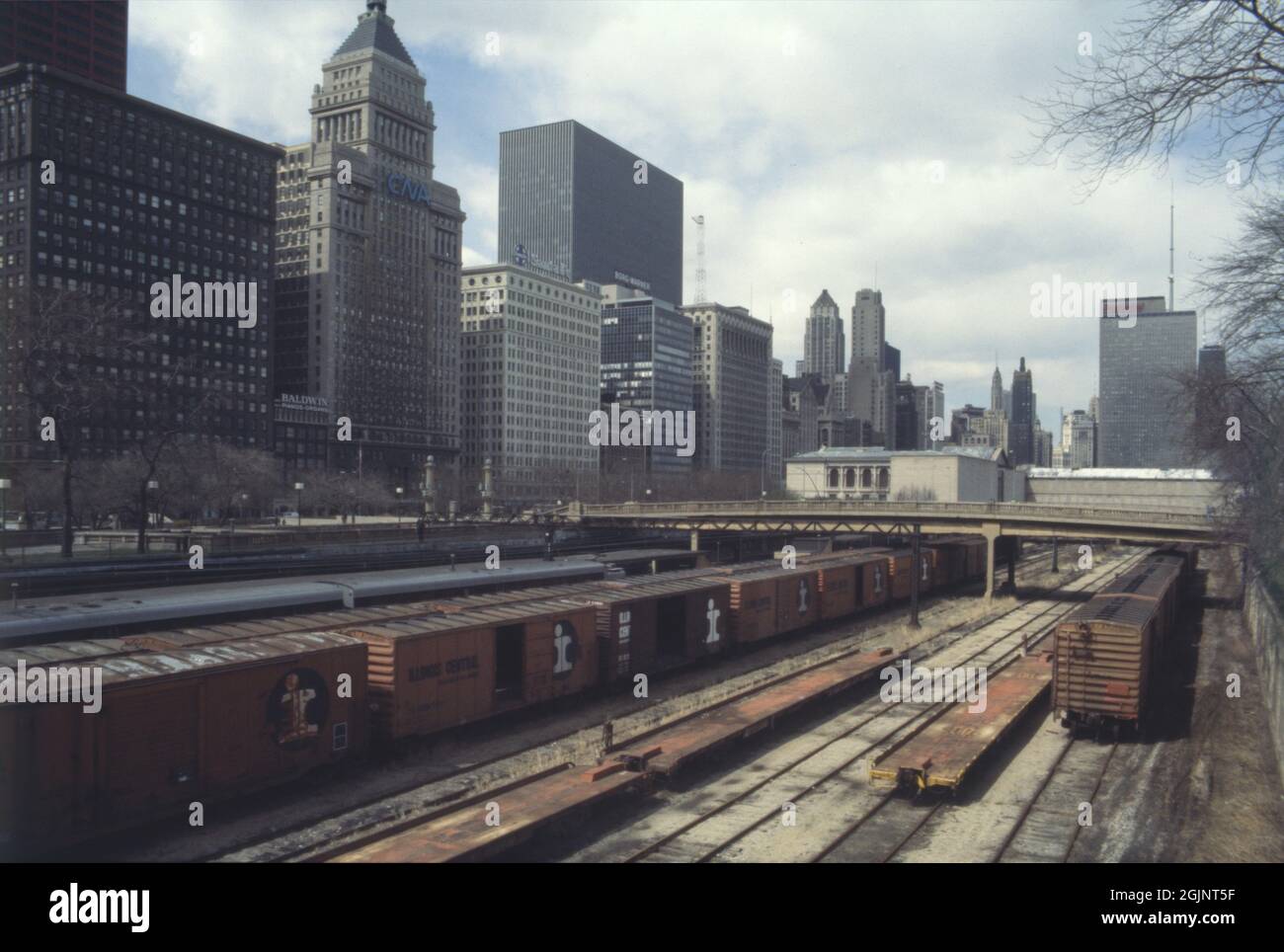 Railway station, Chicago IL, USA, april 1977 Stock Photo - Alamy