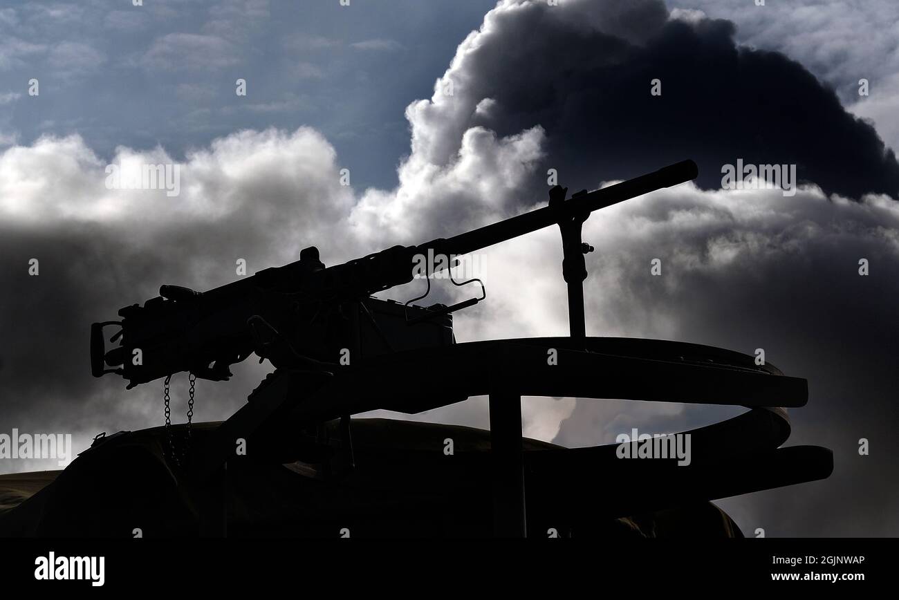 Quad 50 machine gun hi-res stock photography and images - Alamy