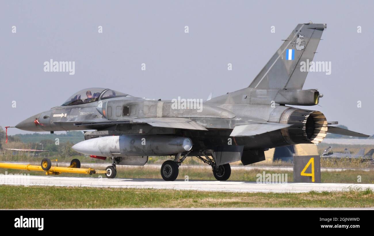 F16 c viper hi-res stock photography and images - Alamy