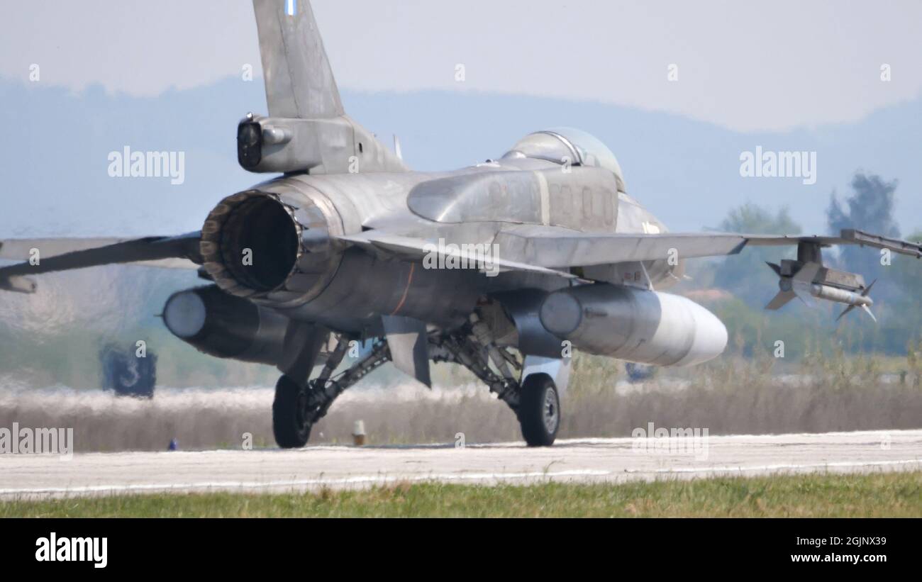 F16 c viper hi-res stock photography and images - Alamy