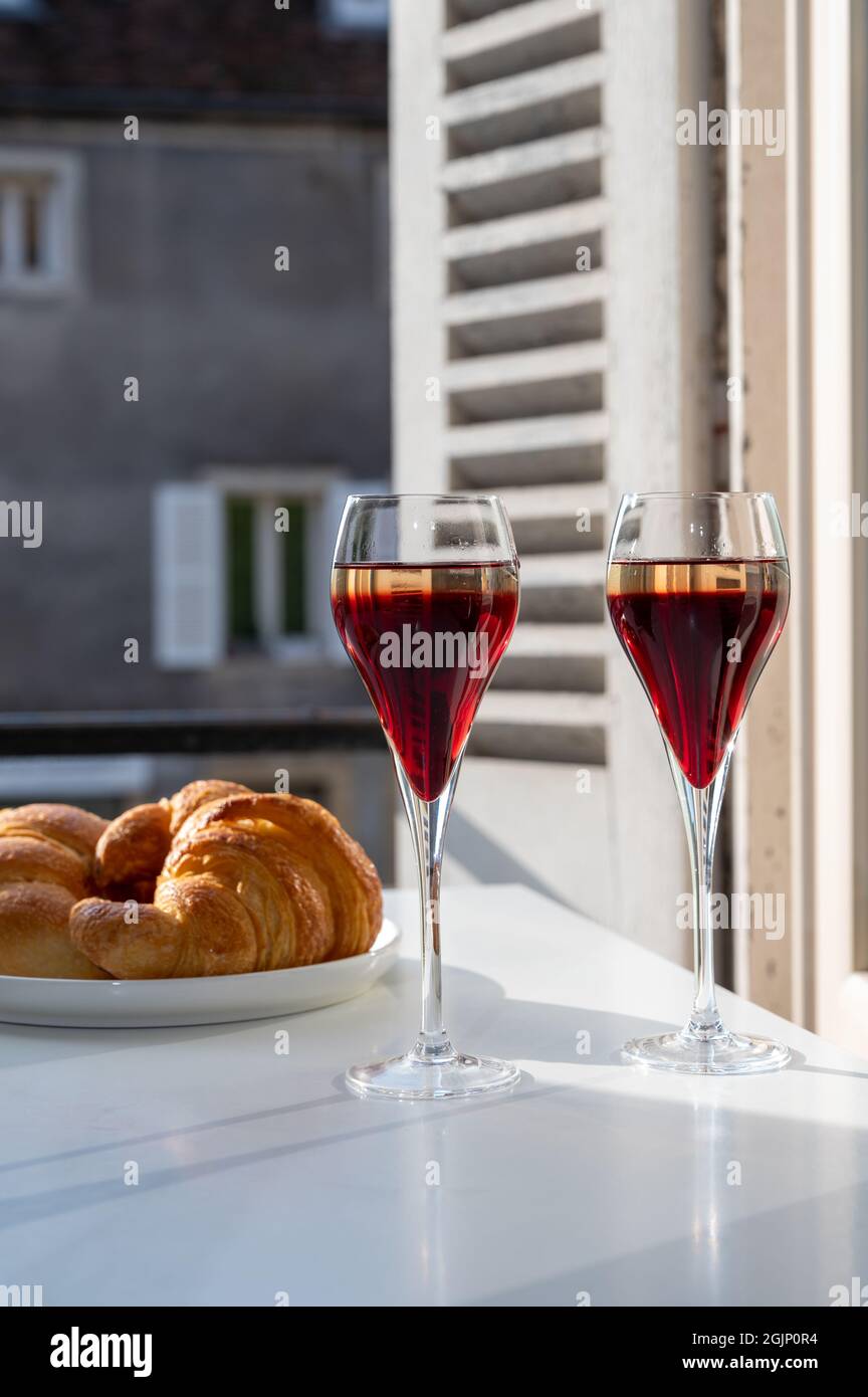 Kir Royale Champagne Cocktail High Resolution Stock Photography and ...