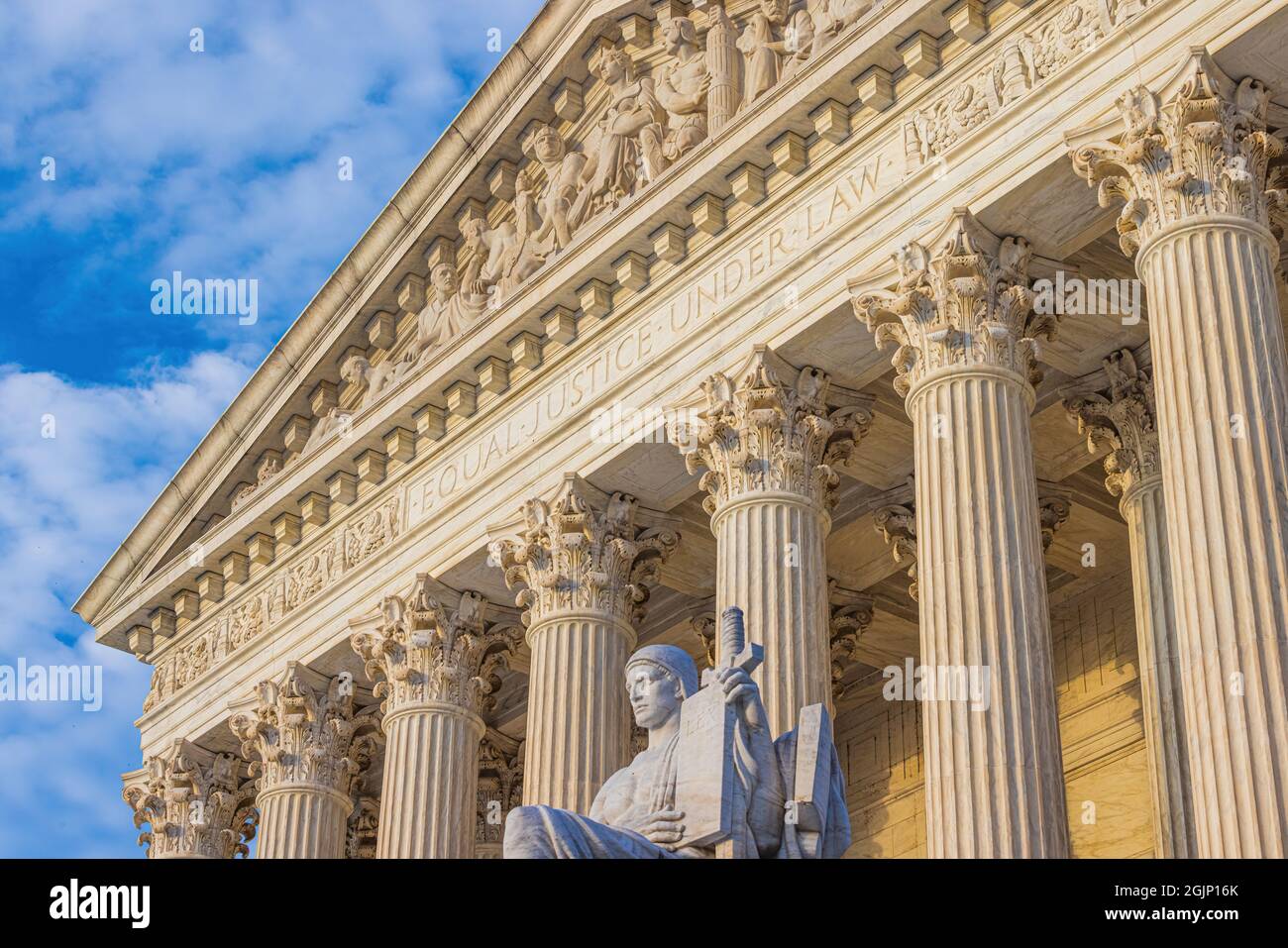 Court judges usa hi-res stock photography and images - Alamy