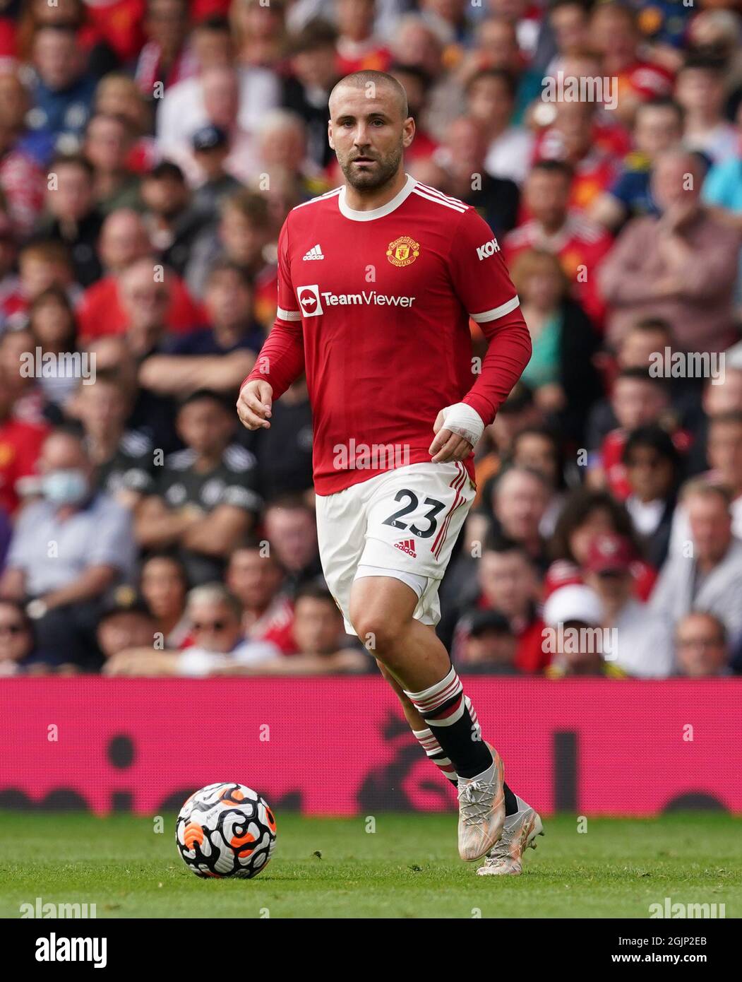 Luke shaw man utd 2021 hi-res stock photography and images - Alamy