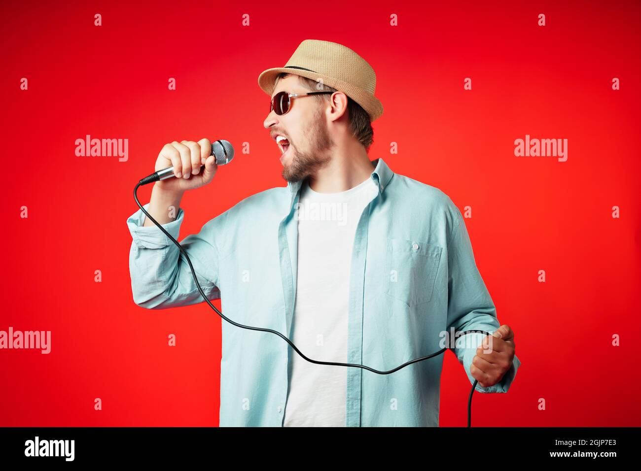 Emotional performer hi-res stock photography and images - Alamy