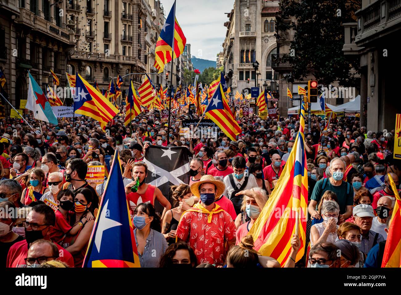 Catalonia national flags hi-res stock photography and images - Alamy